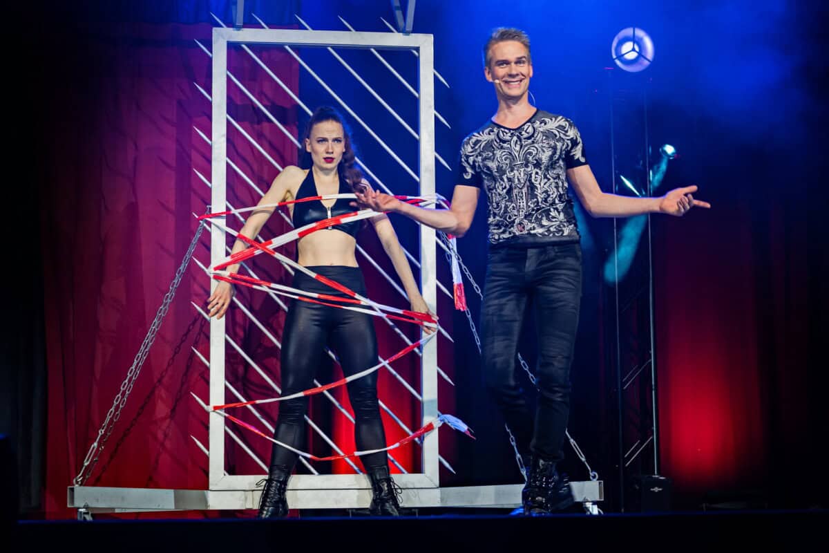 Die große Illusionsshow vom Zauberer & Illusionist MAGIC MAN